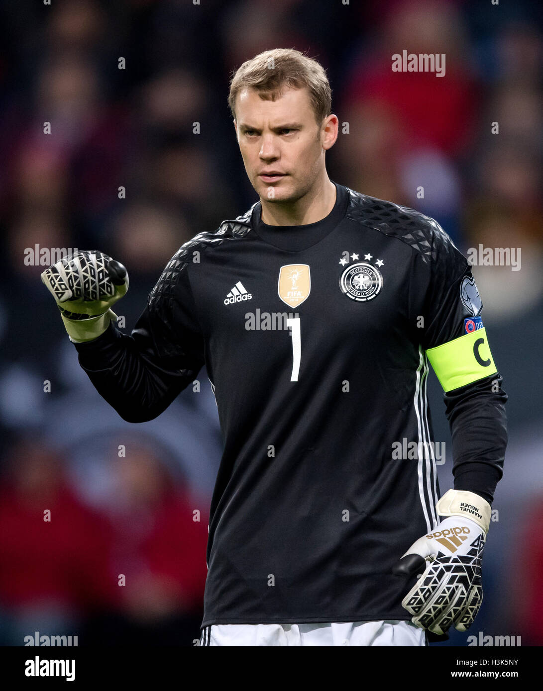 Hamburg, Germany. 08th Oct, 2016. German national soccer team's ...