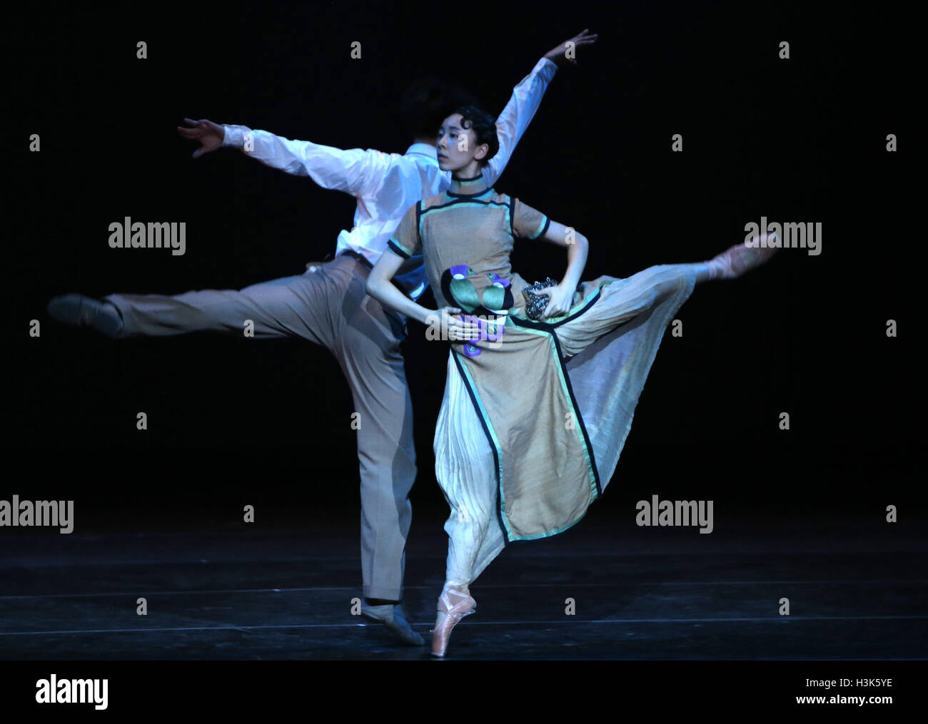 Shanghai, China. 9th Oct, 2016. Dancers perform during a rehearsal of ...