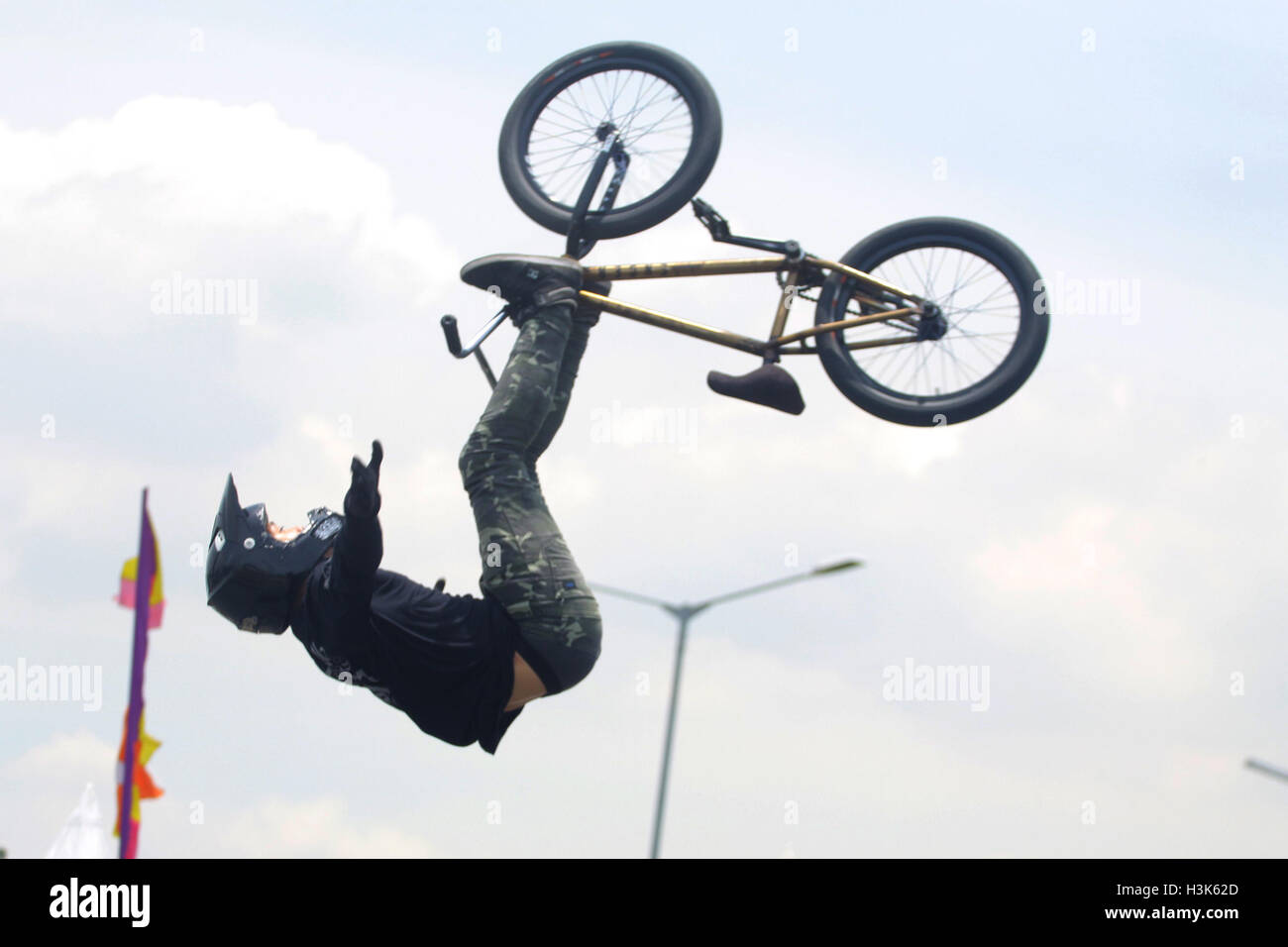 Jakarta, Jakarta, Indonesia. 9th Oct, 2016. BMX freestyle competition ...