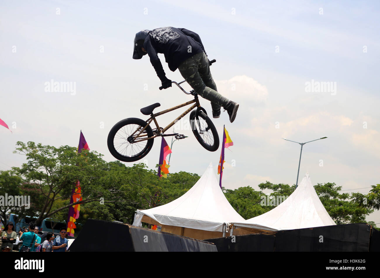 Jakarta, Jakarta, Indonesia. 9th Oct, 2016. BMX freestyle competition ...
