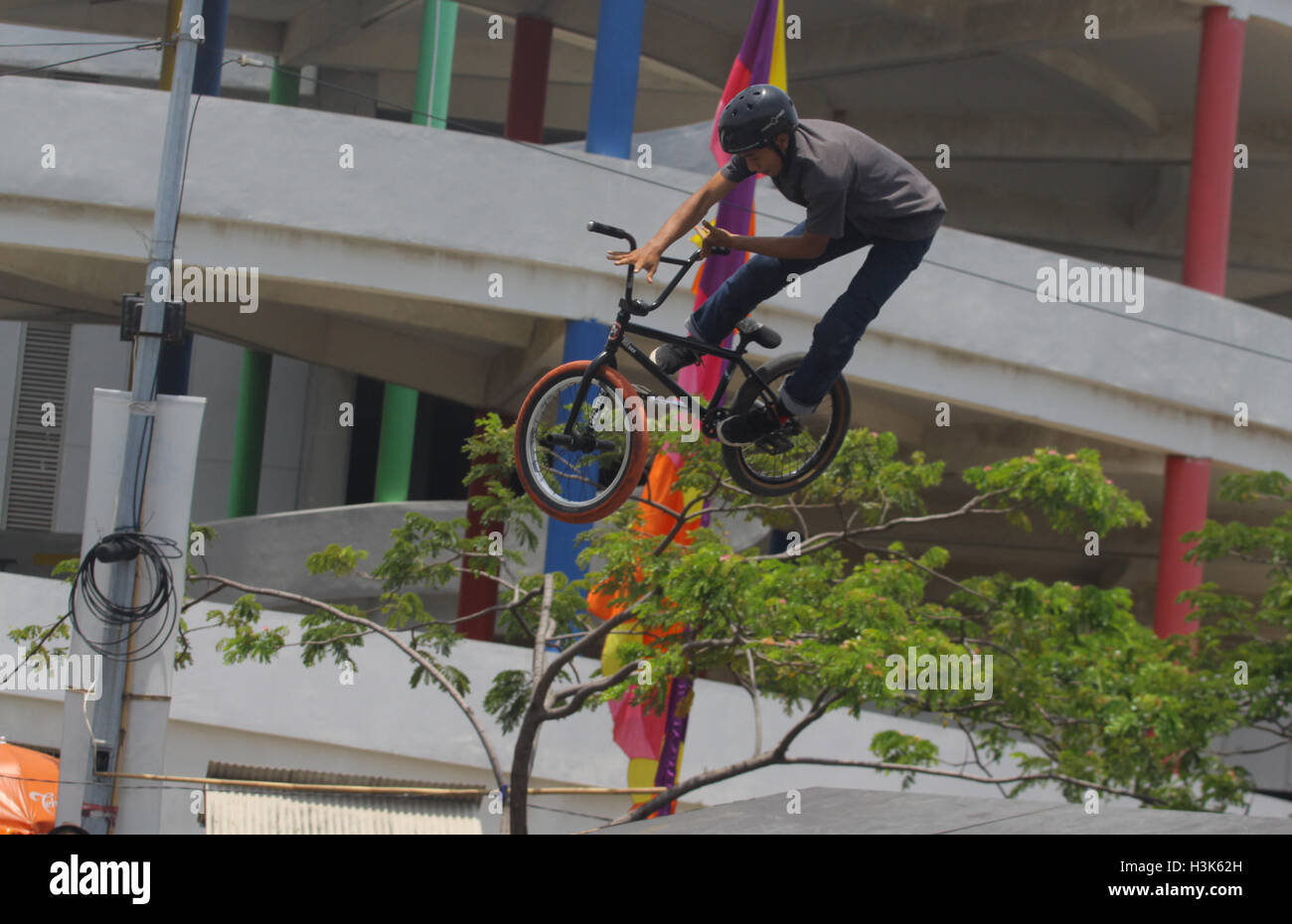 Jakarta, Jakarta, Indonesia. 9th Oct, 2016. BMX freestyle competition ...
