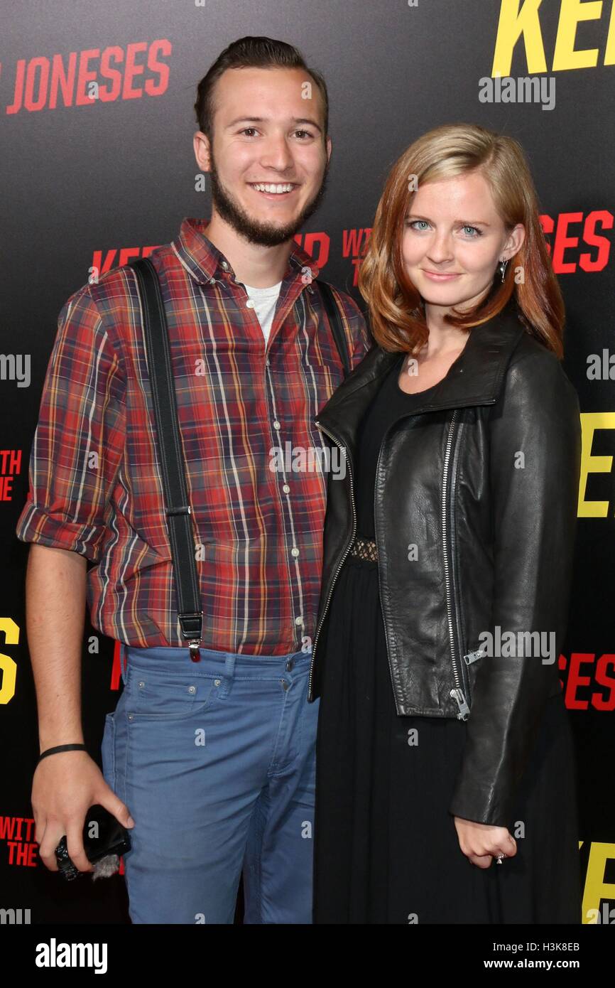 Los Angeles, CA, USA. 8th Oct, 2016. Corbin Scott, Kelsey Scott at ...