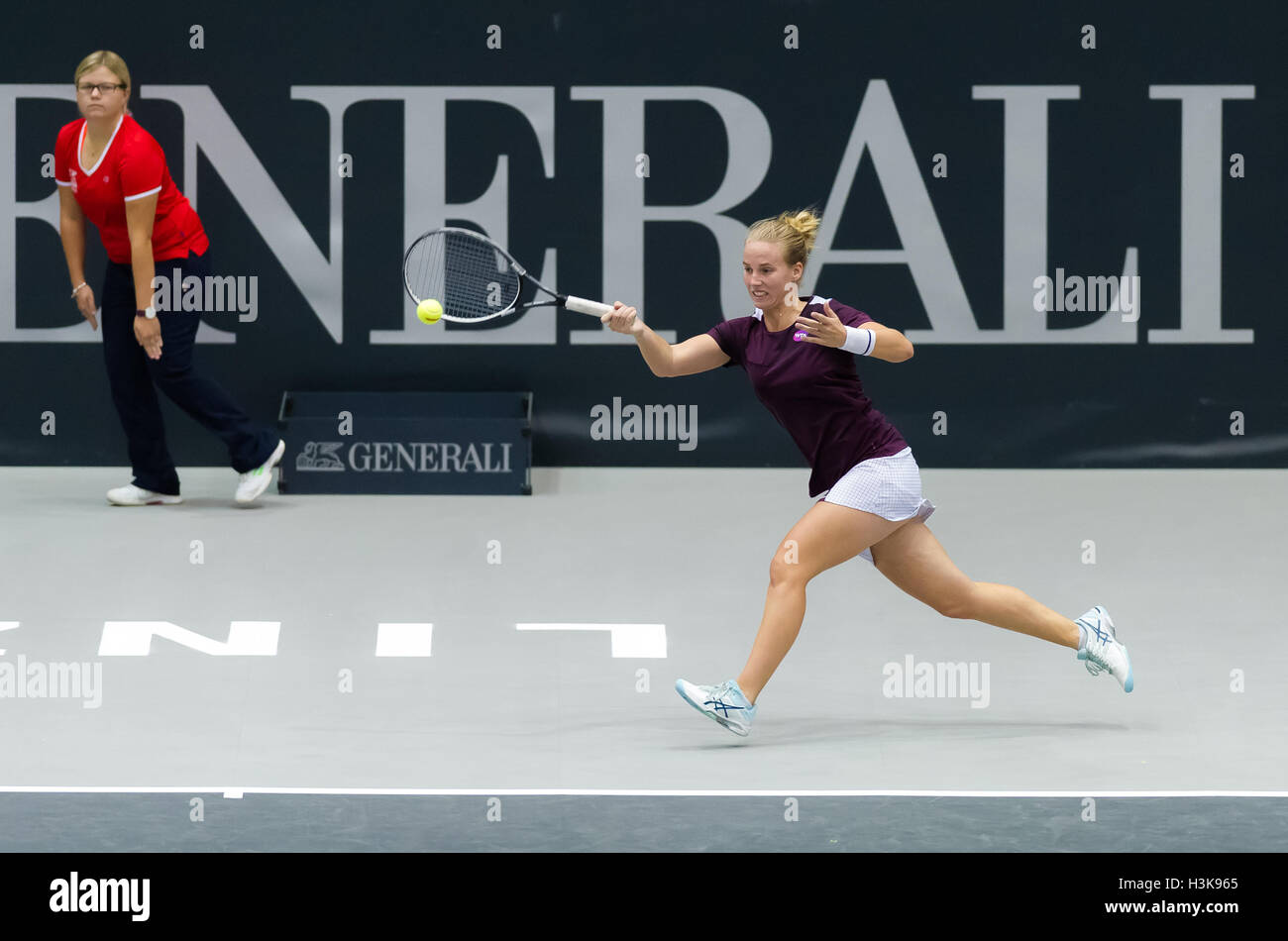 Linz, Austria. 9 October, 2016. Richel Hogenkamp in action at the 2016 ...