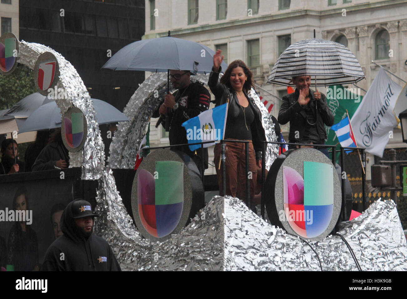 New York City Hispanic Parade 2016 Stock Photo - Alamy