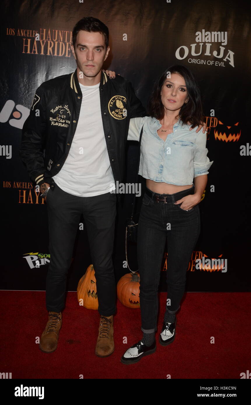 Los Angeles, Ca, USA. 09th Oct, 2016. Josh Beech and Shenae Grimes at ...