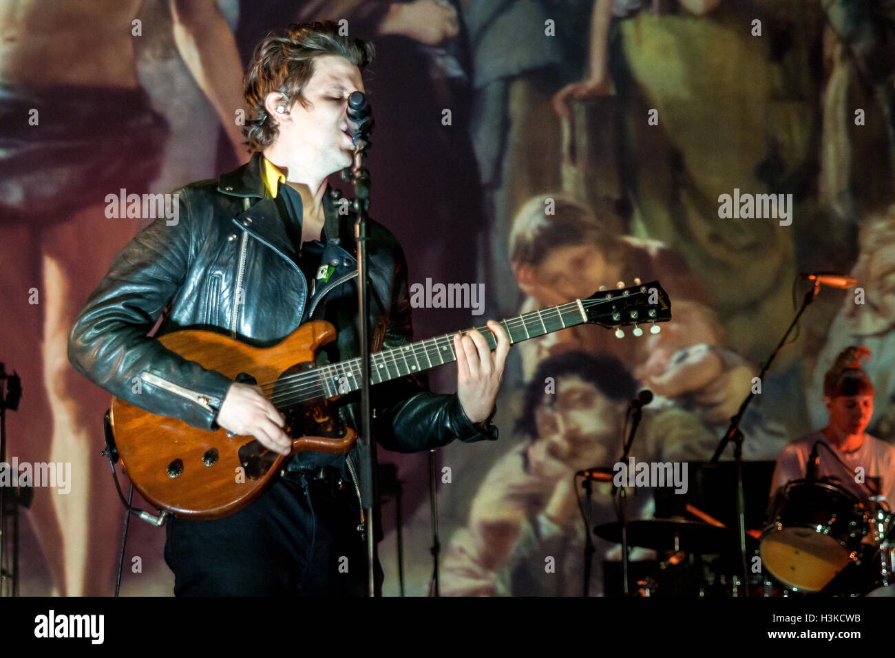 London UK, 9th October 2016. English singer and songwriter Jamie T ...