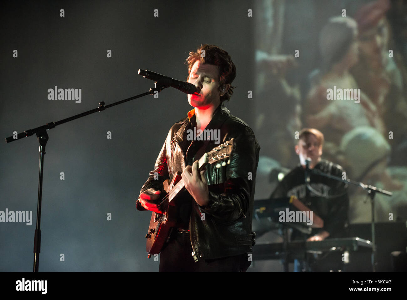 London UK, 9th October 2016. English singer and songwriter Jamie T ...