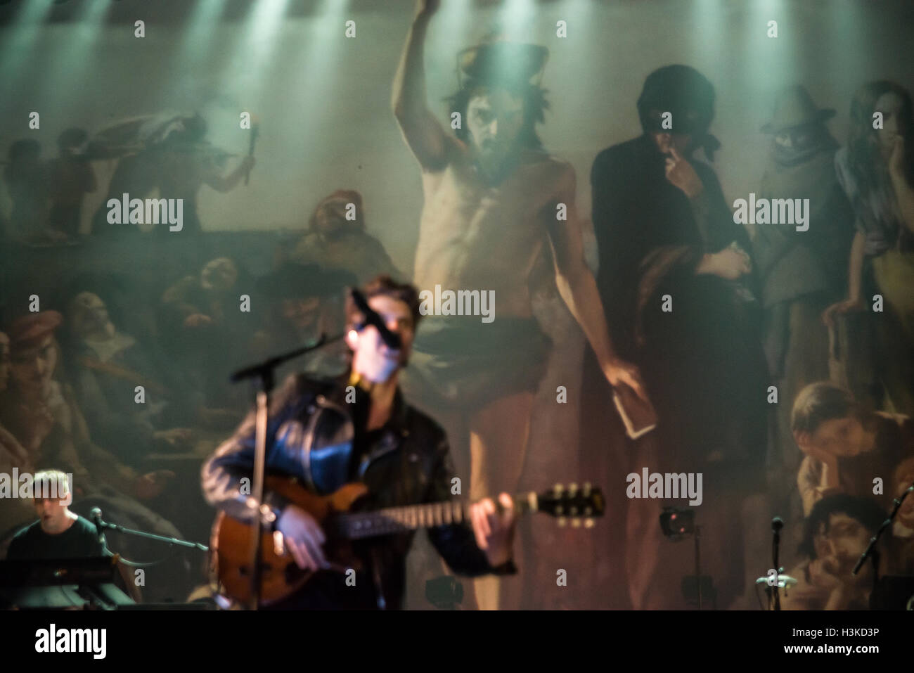 London UK, 9th October 2016. English singer and songwriter Jamie T ...