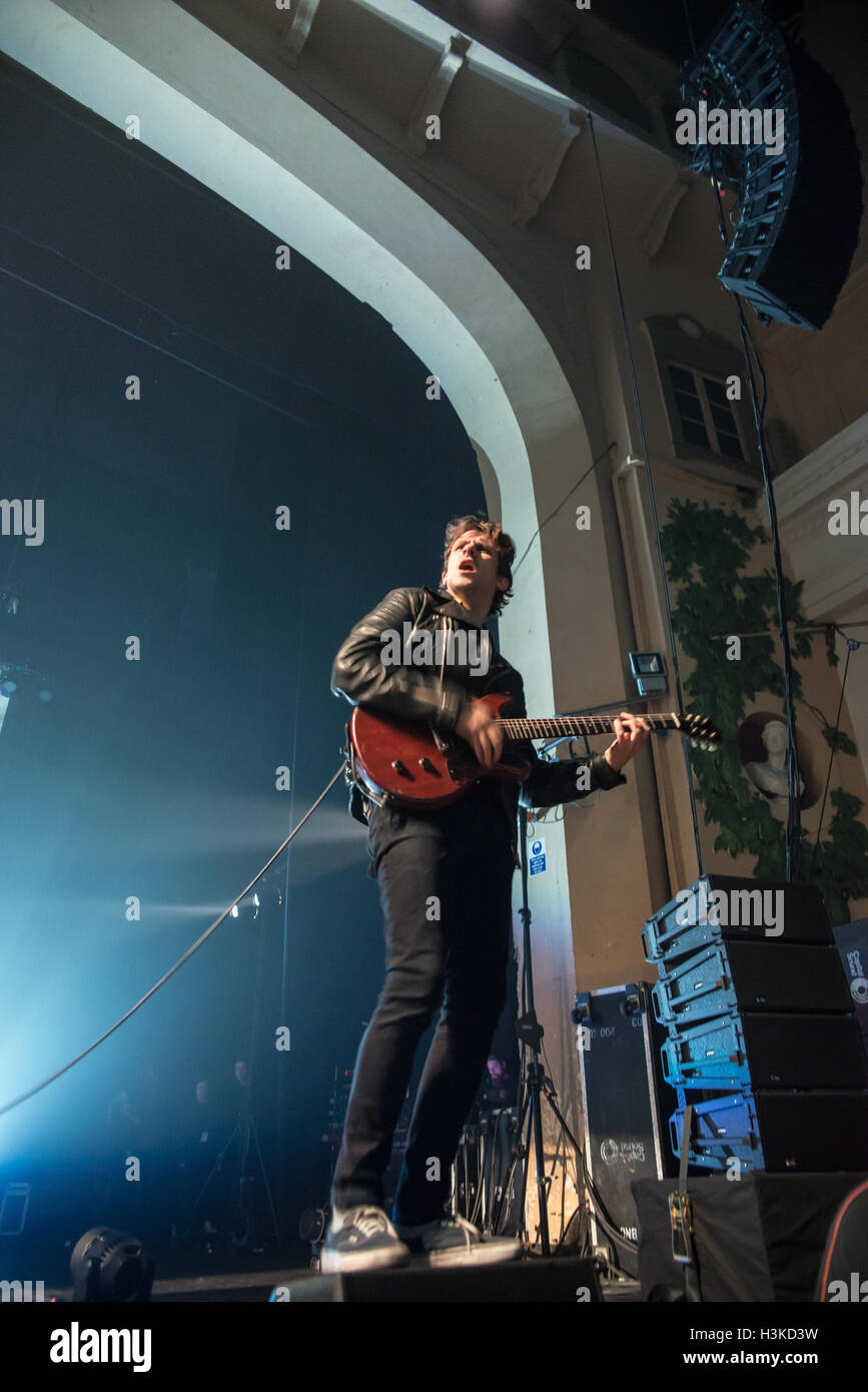 London UK, 9th October 2016. English singer and songwriter Jamie T ...