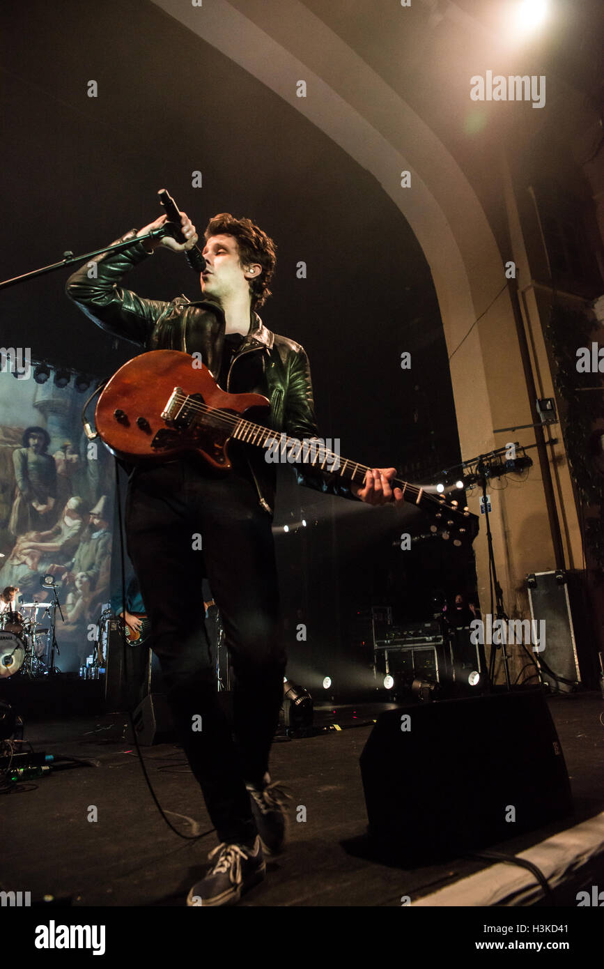 London UK, 9th October 2016. English singer and songwriter Jamie T ...