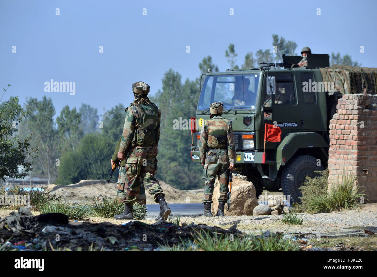 Indian army action hi-res stock photography and images - Alamy