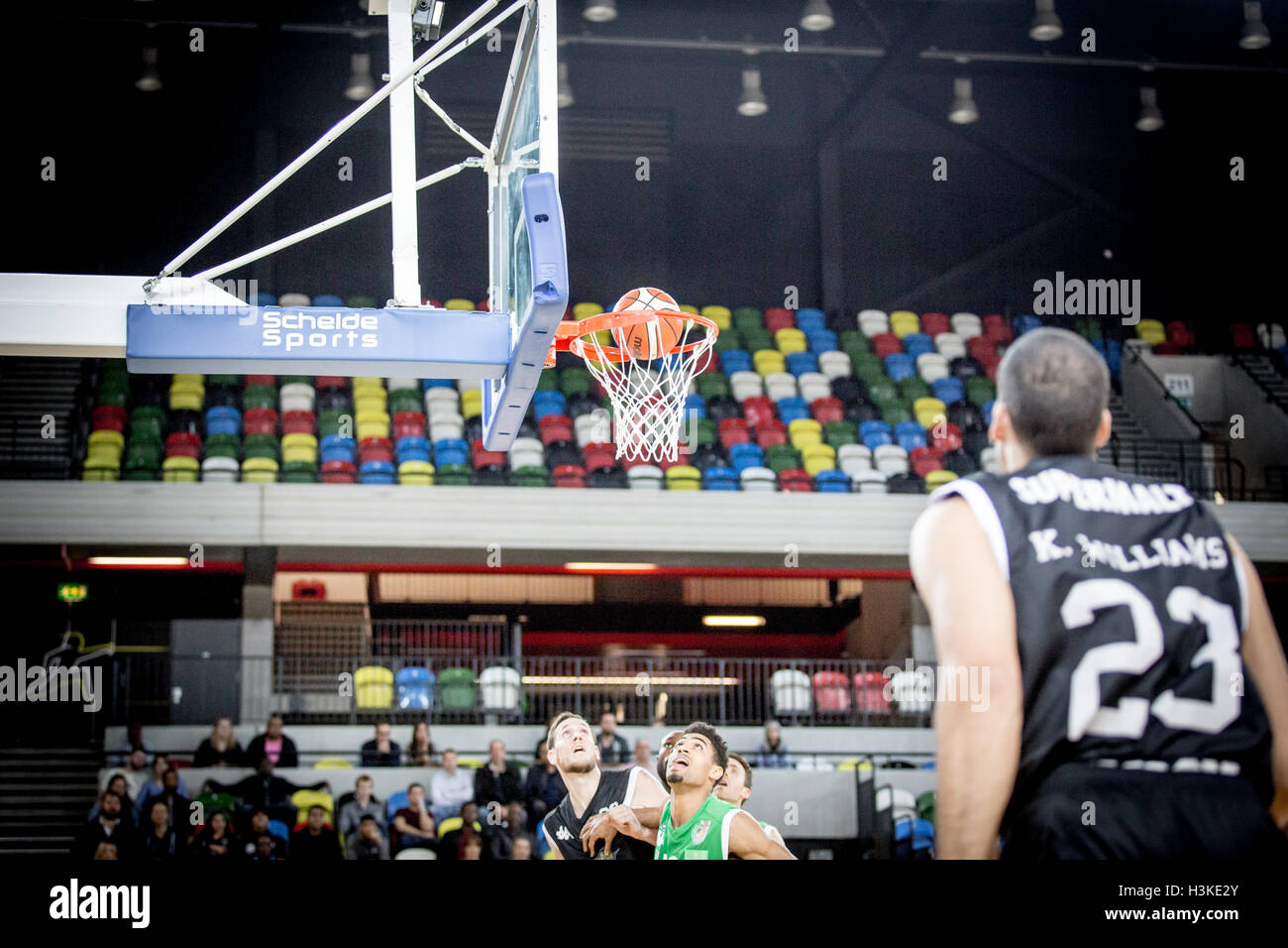 London, UK 9th October, 2016. London Lions play Plymouth Raiders in the ...