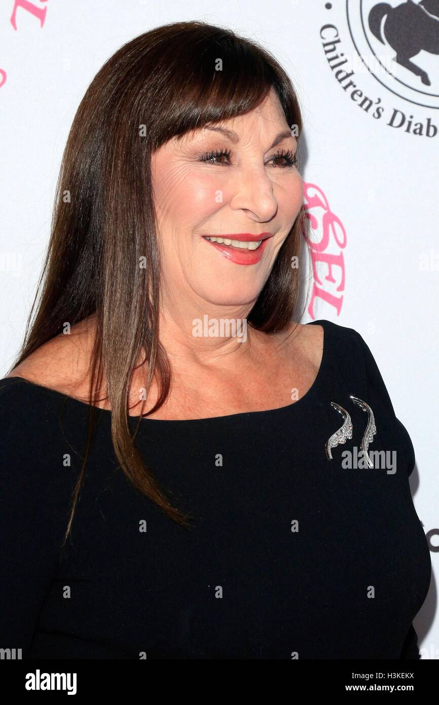 Beverly Hills, CA. 8th Oct, 2016. Anjelica Huston at arrivals for The ...