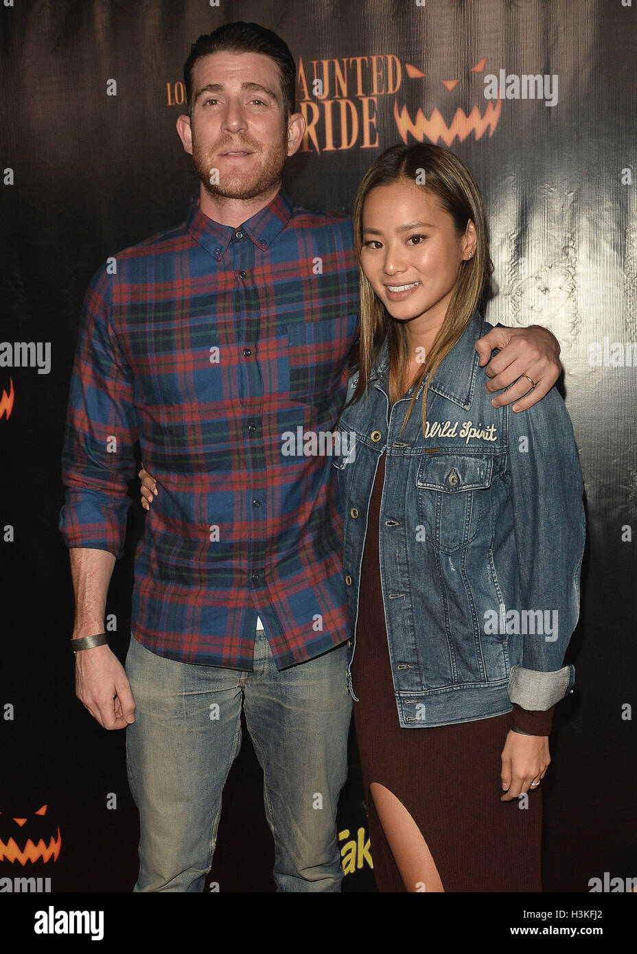 LOS ANGELES - OCTOBER 9: Bryan Greenberg and Jamie Chung at the LA ...