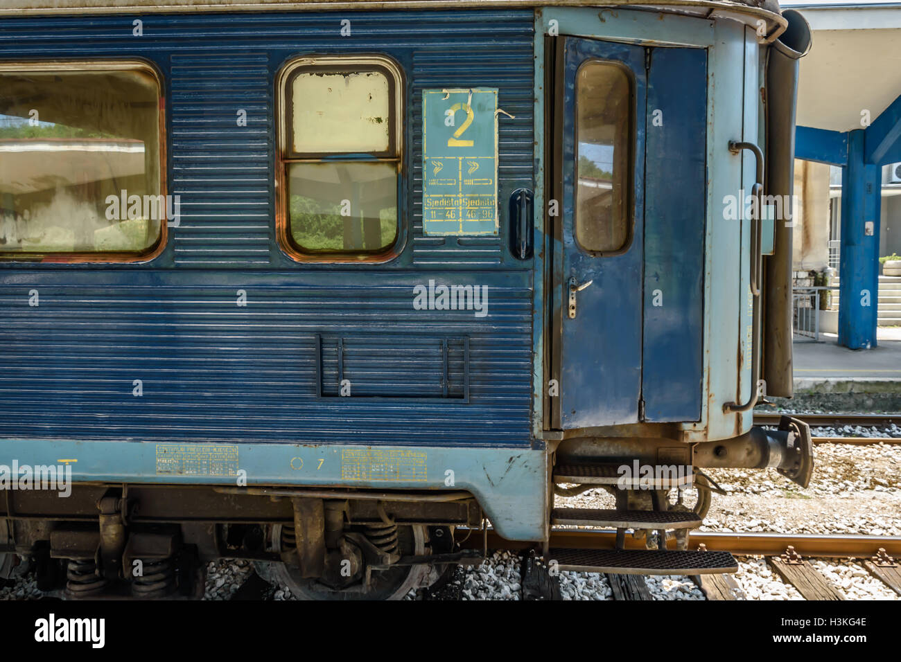 Blue station wagon hi-res stock photography and images - Alamy