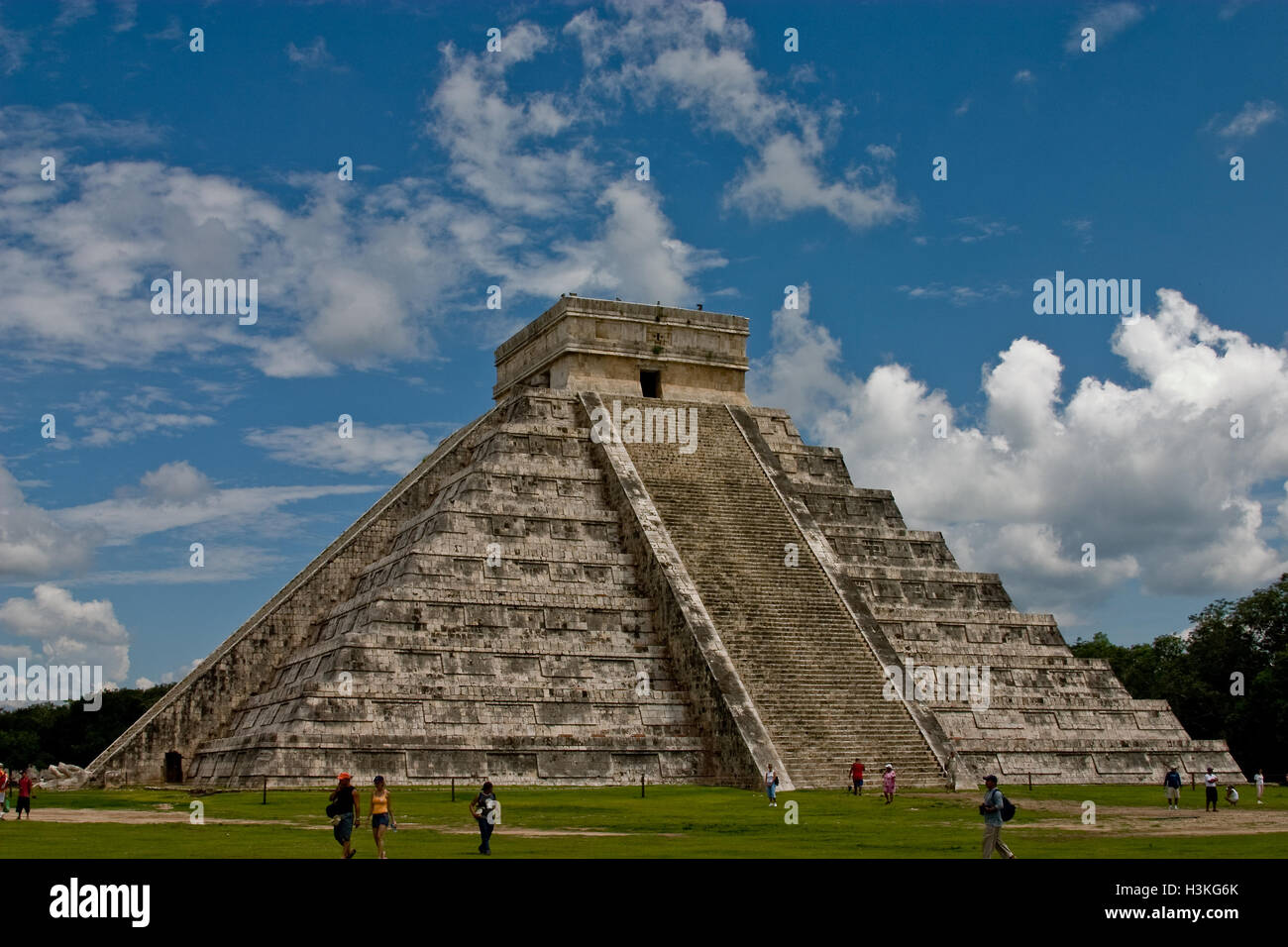 The Great Pyramid at Chichen Itza Stock Photo - Alamy