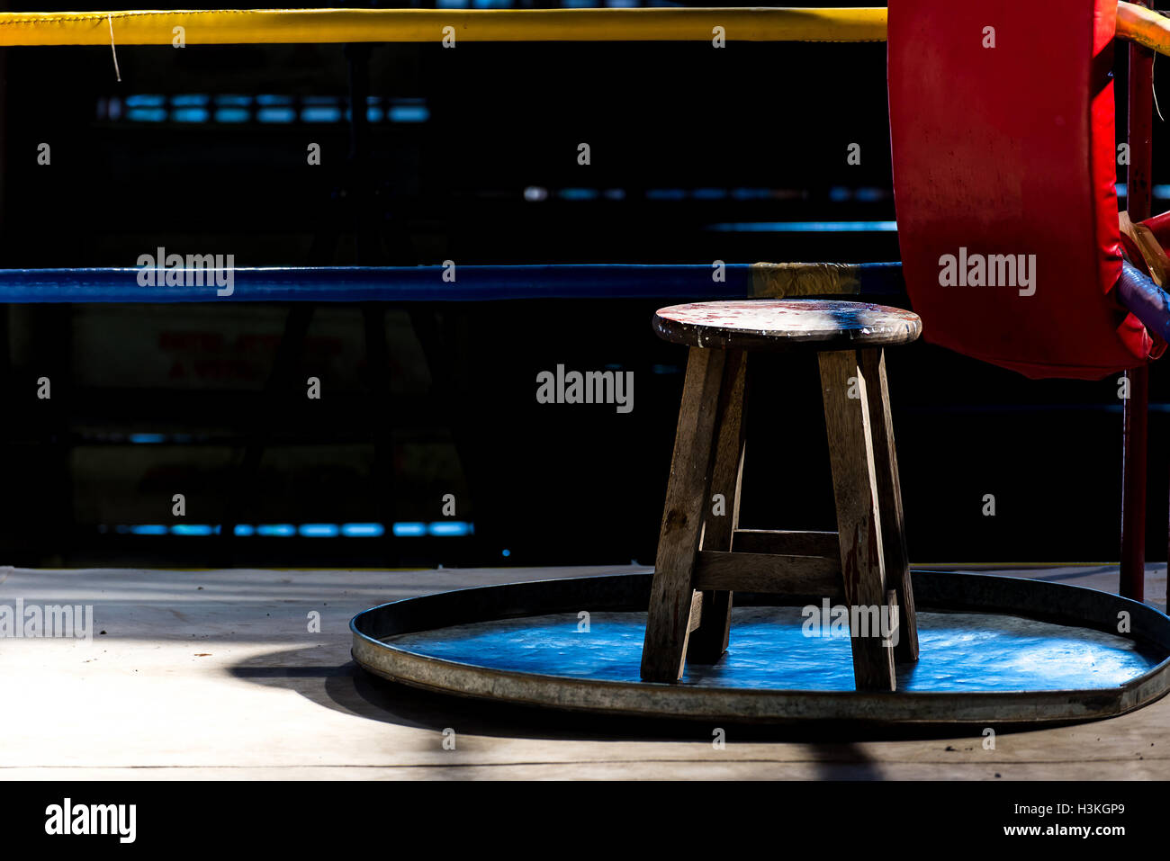 Boxer corner in fight club for boxer waiting drinking water between ...
