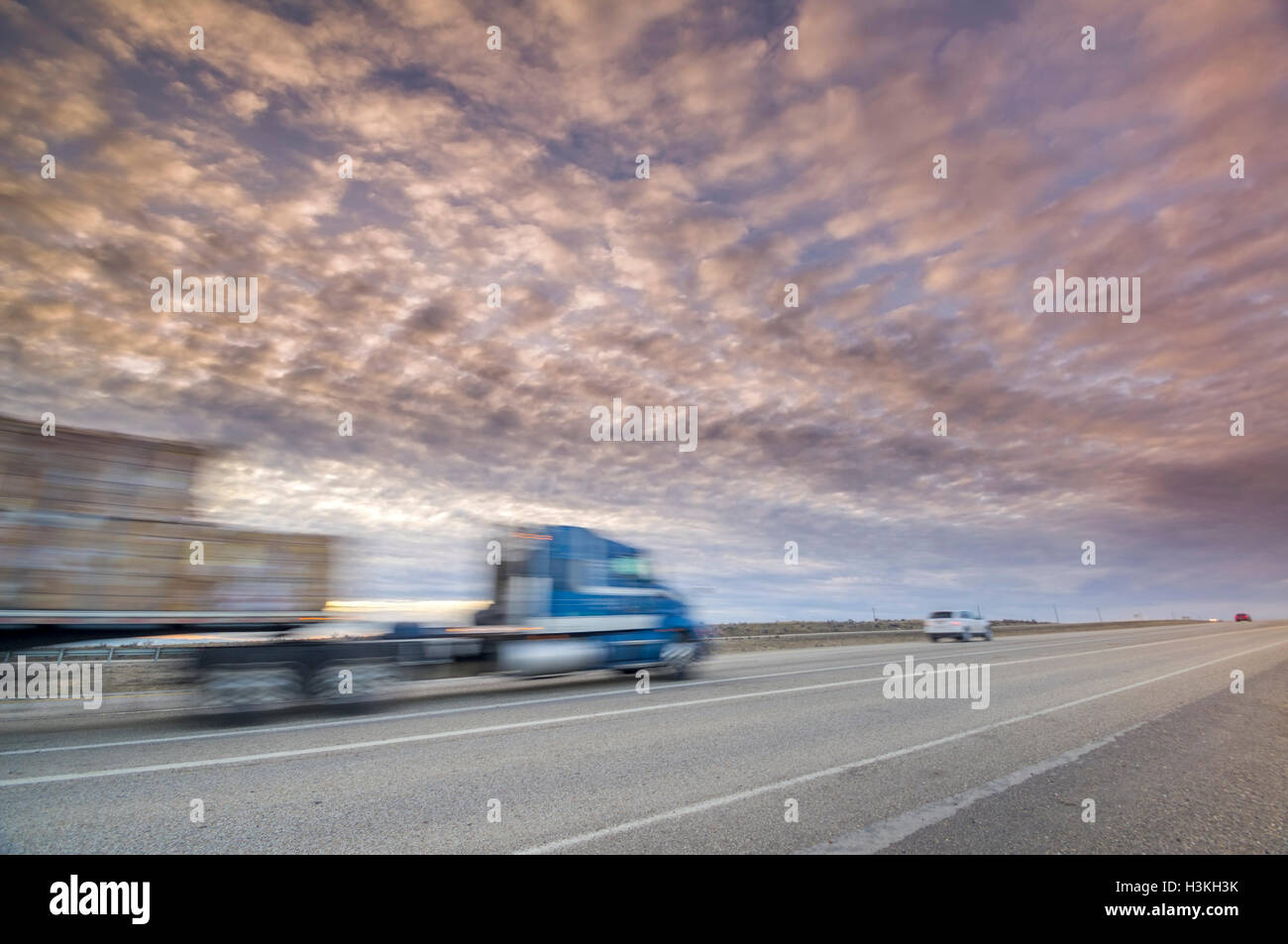 Truck hauling lumber hi-res stock photography and images - Alamy