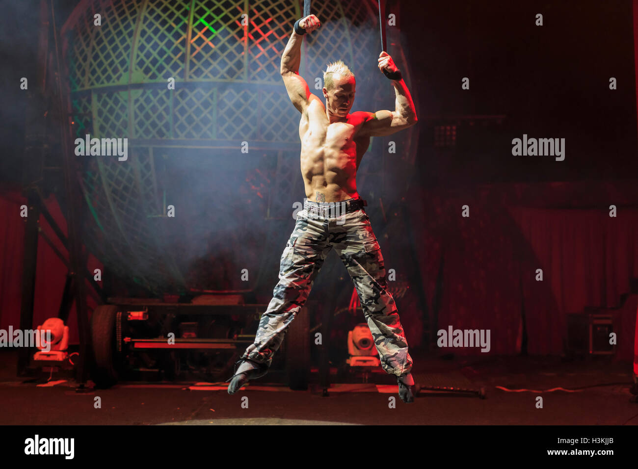 Zyair circus hi-res stock photography and images - Alamy