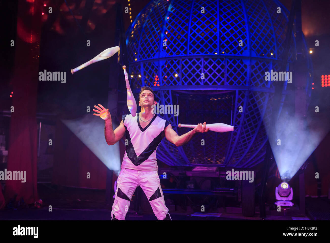 Zyair circus hi-res stock photography and images - Alamy