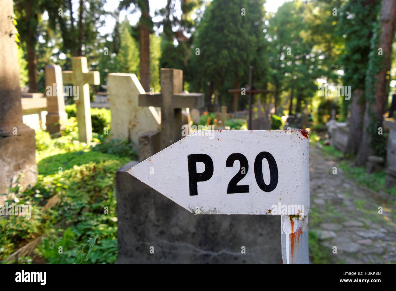 Cemetery sign iron hi-res stock photography and images - Alamy