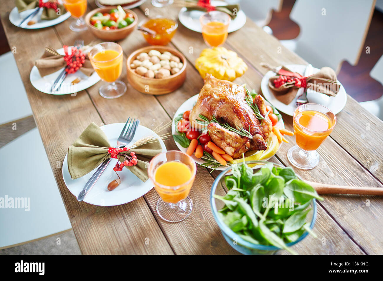 Lunch dinner table hi-res stock photography and images - Alamy