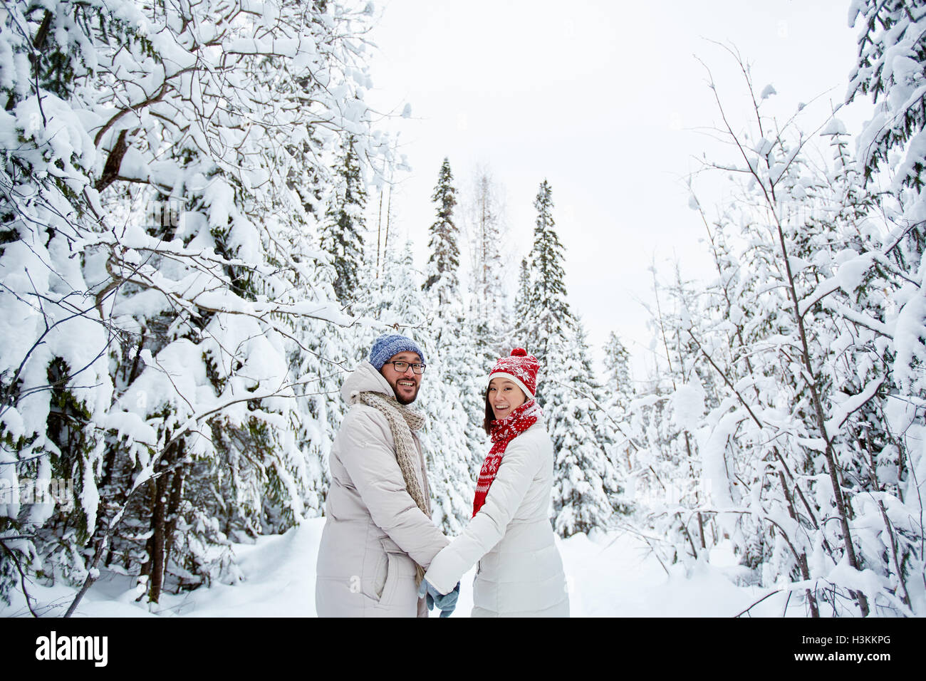 Couple in winter Stock Photo - Alamy