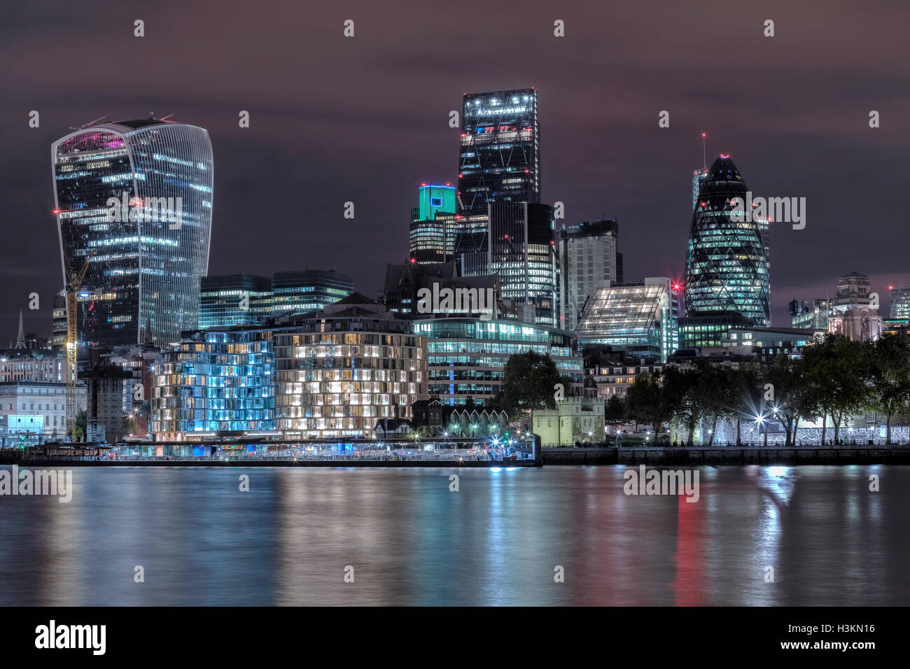 Skyline london england hi-res stock photography and images - Alamy