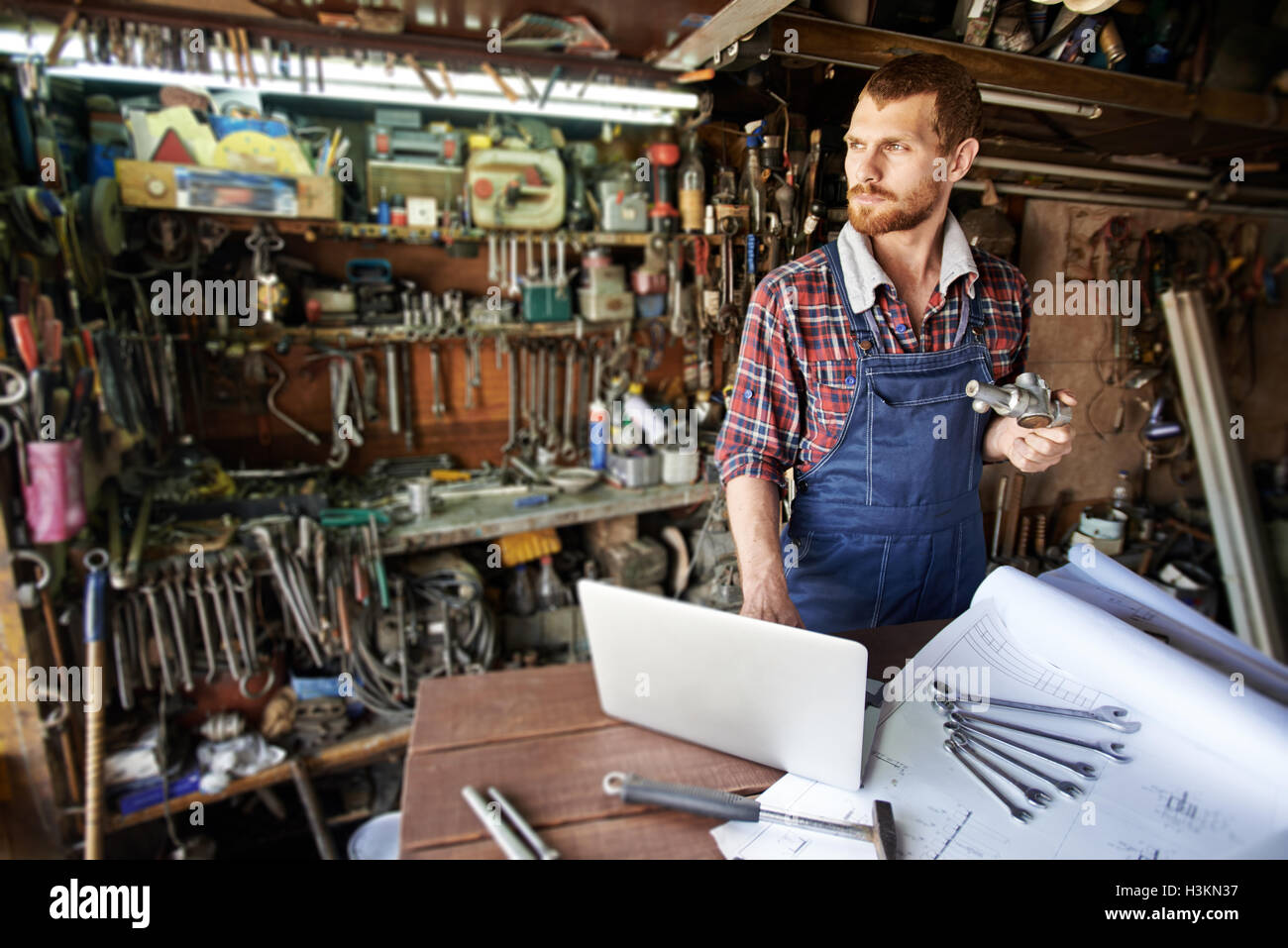 Networking equipment equipment hi-res stock photography and images - Alamy