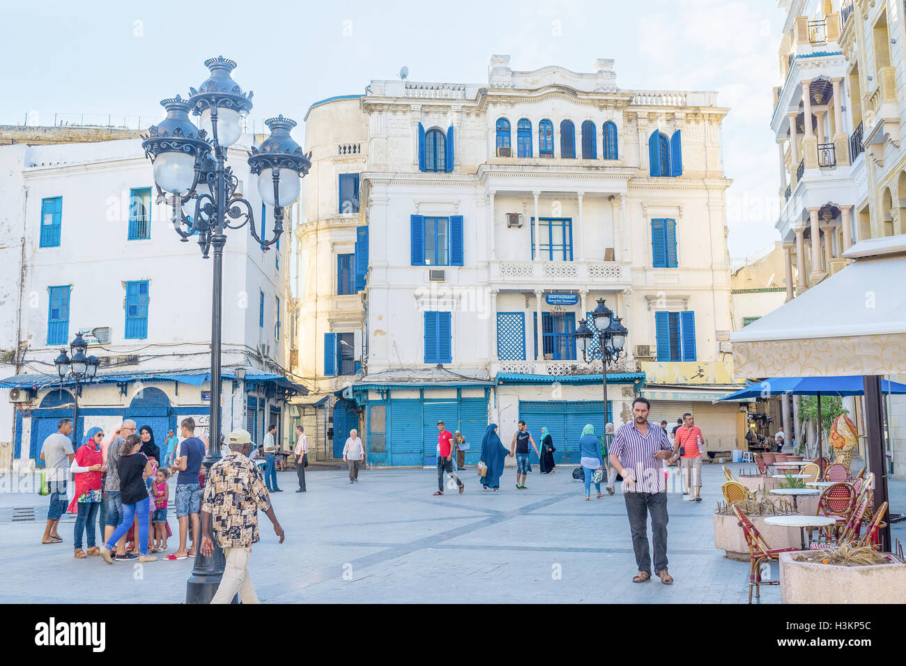 Gates of tunis hi-res stock photography and images - Alamy