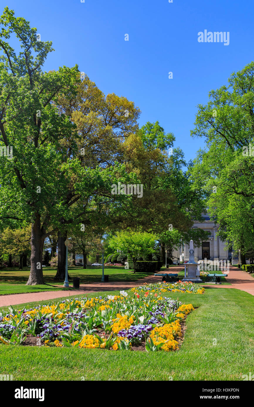 Baltimore johns hopkins university hi-res stock photography and images ...