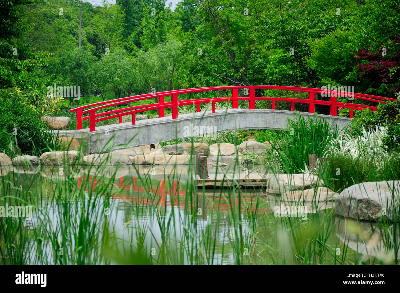 Arched railing hi-res stock photography and images - Alamy