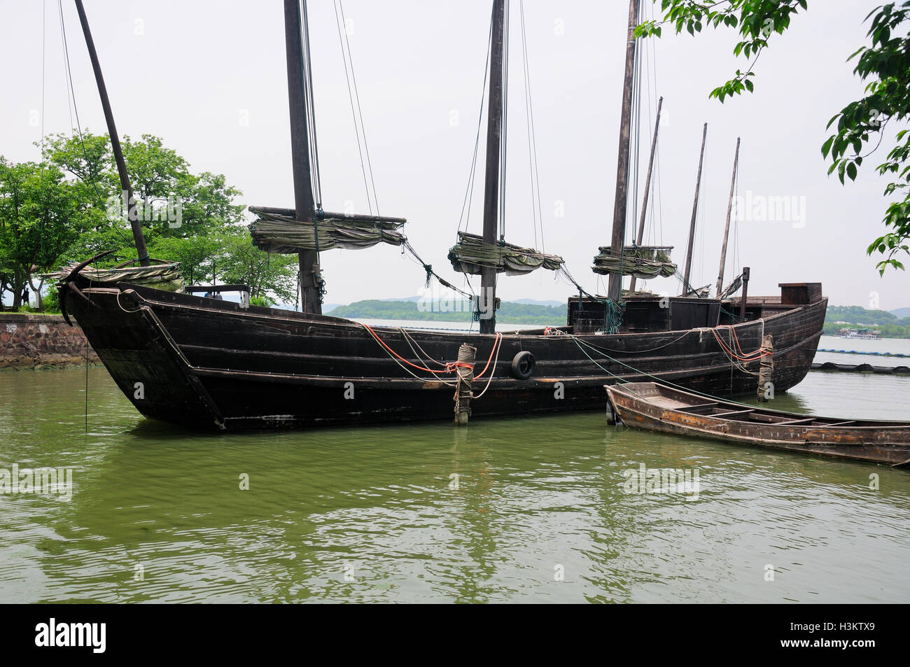 Lake tai hu hi-res stock photography and images - Alamy