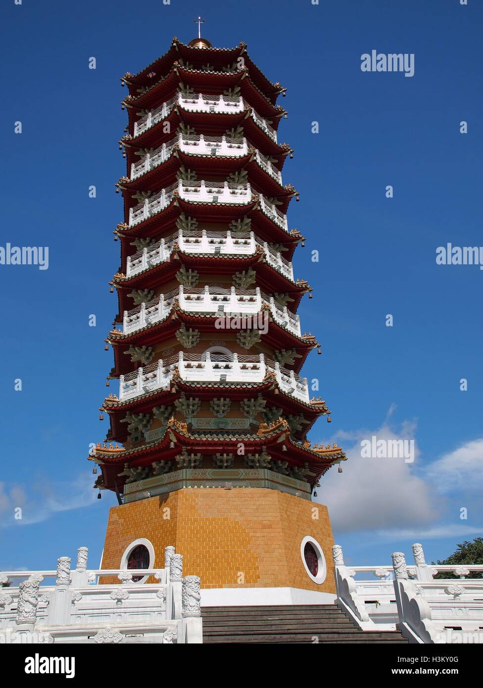 The famous Ci En Pagoda at Sun Moon Lake Stock Photo - Alamy