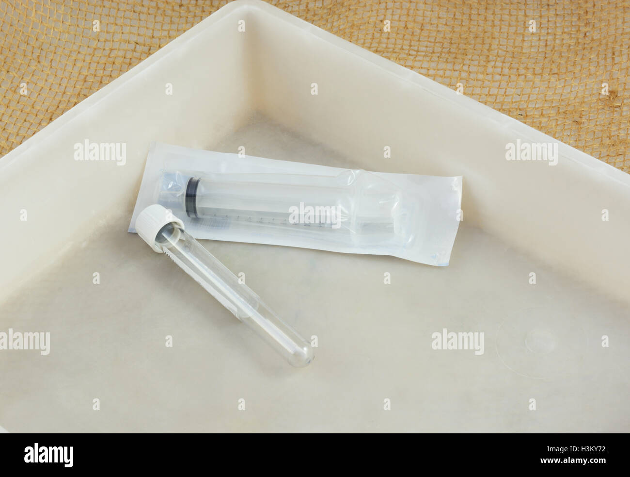 Veterinary take home urine sample collection kit with tray, syringe and ...