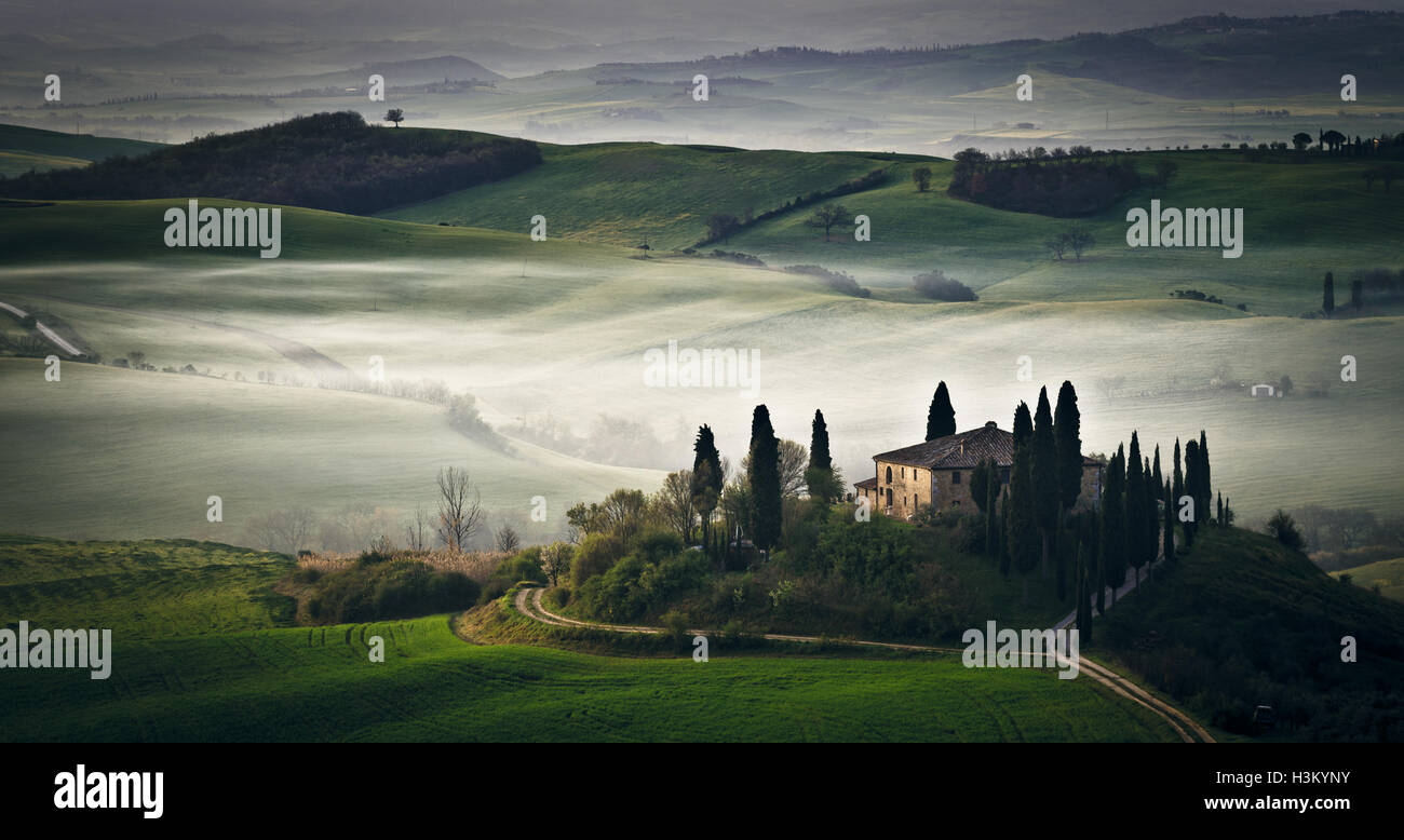 Tuscany misty morning hi-res stock photography and images - Alamy