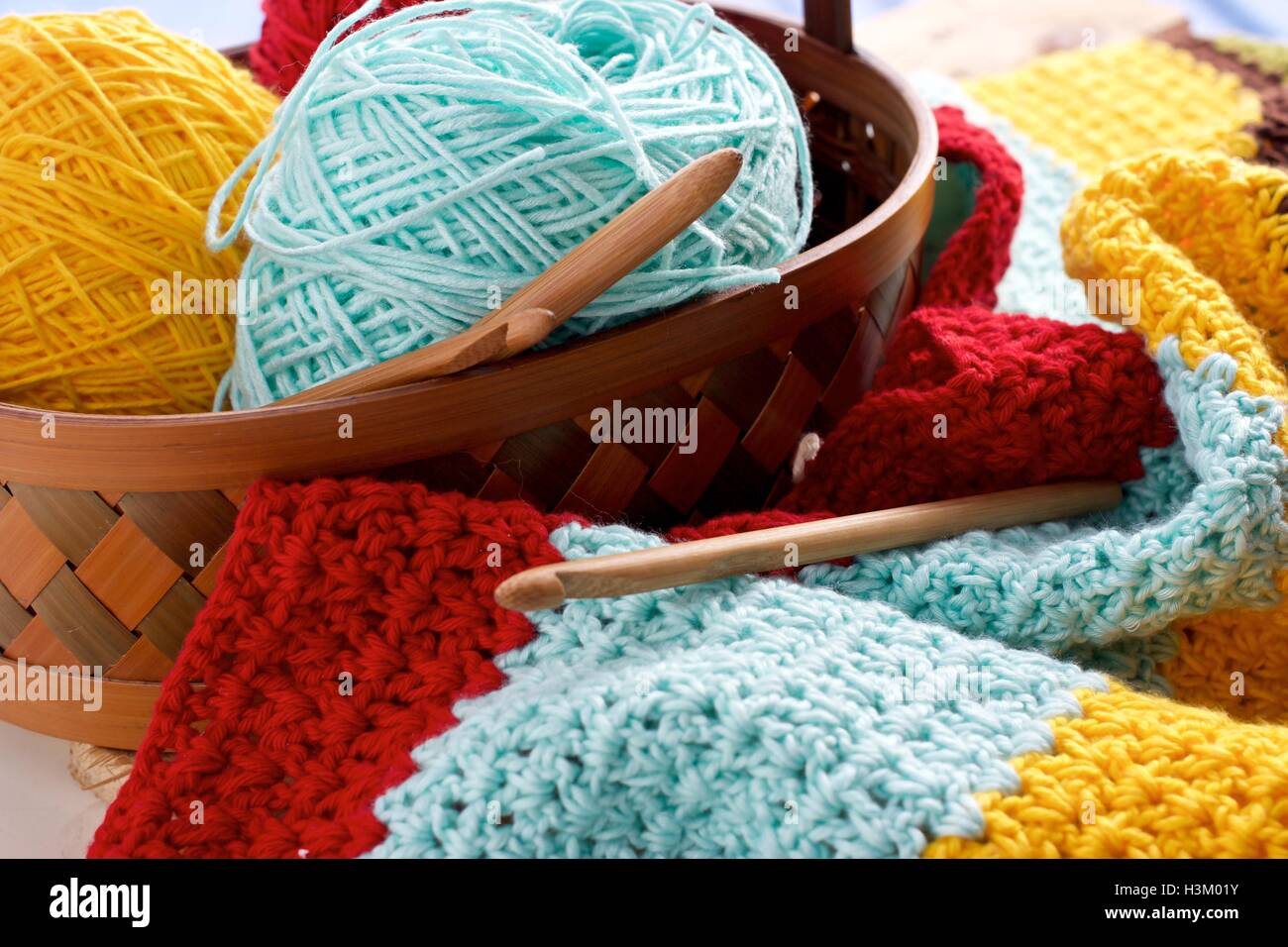 Yellow yarn ball hi-res stock photography and images - Alamy