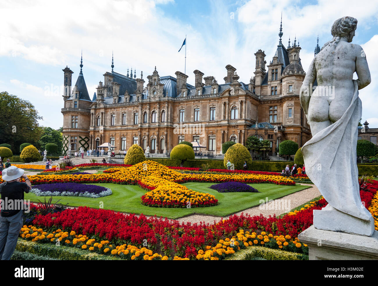 Waddesdon Manor House and Gardens, Buckinghamshire, England Stock Photo ...