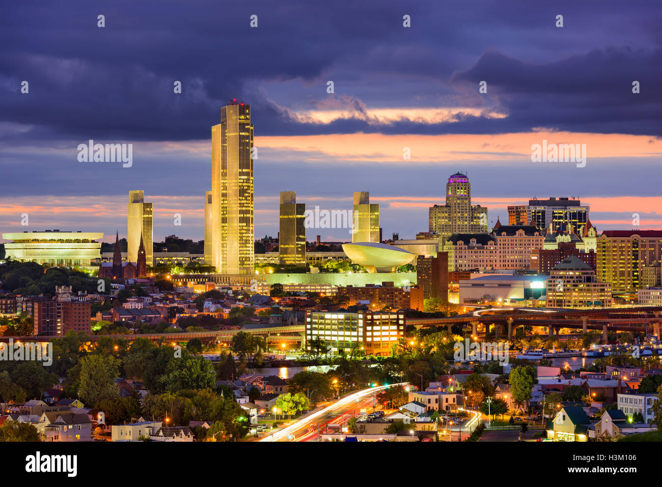 State street capitol albany hi-res stock photography and images - Alamy