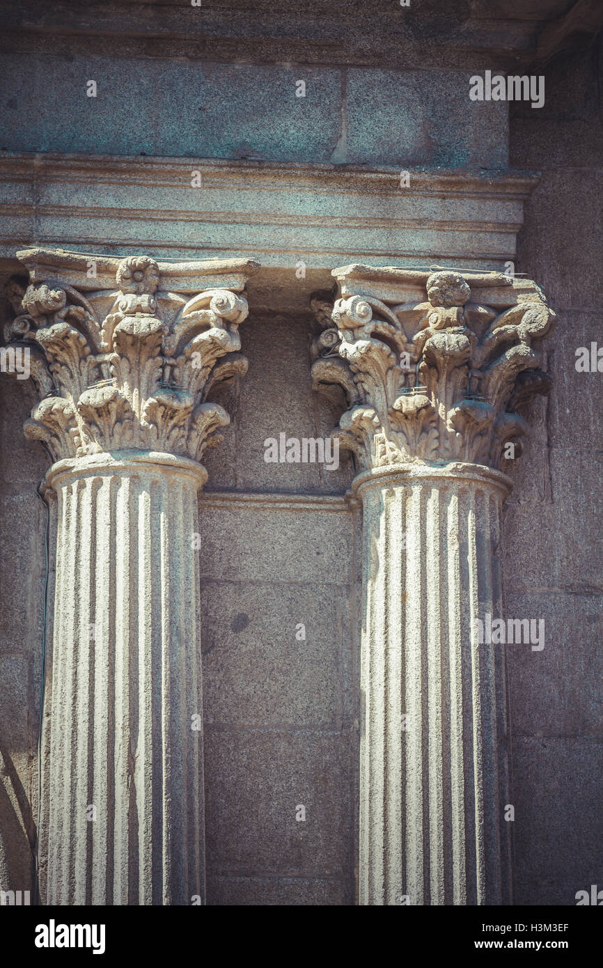 Temple, Corinthian capitals, stone columns in old building in Sp Stock ...