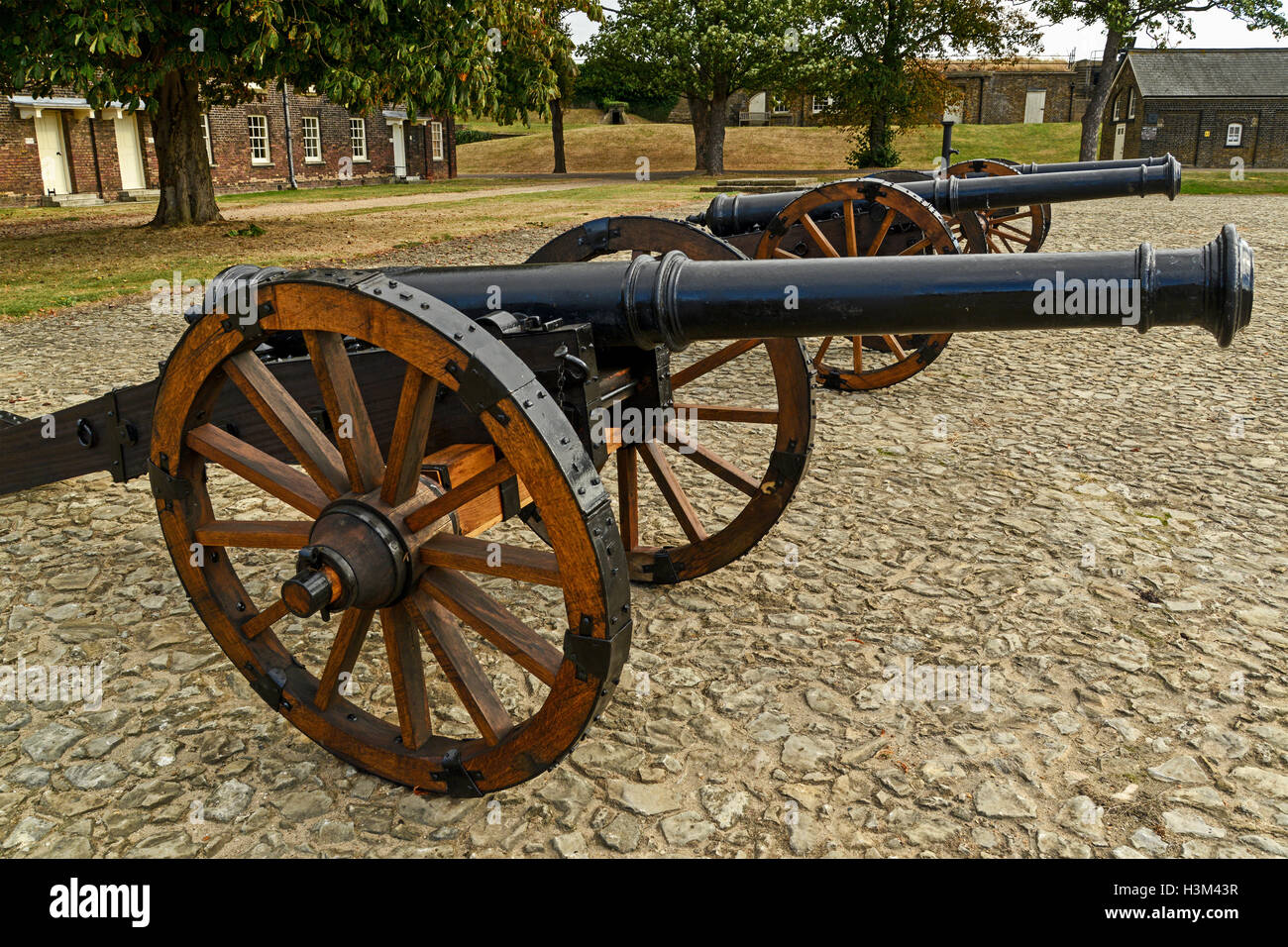 Tilbury Fort - Cannon Stock Photo - Alamy