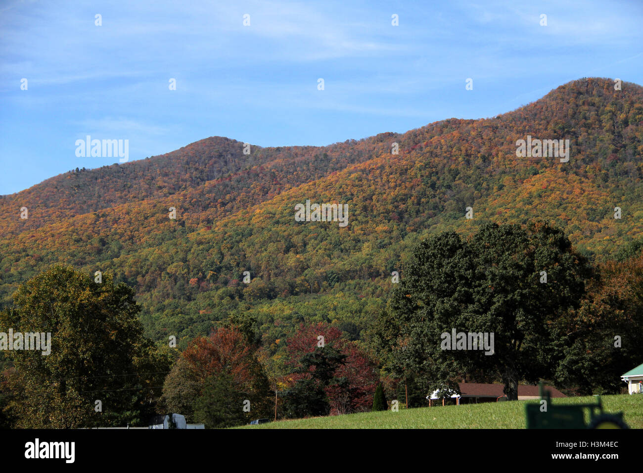 Fall landscape in Blue Ridge Mountains, Virginia, USA Stock Photo - Alamy