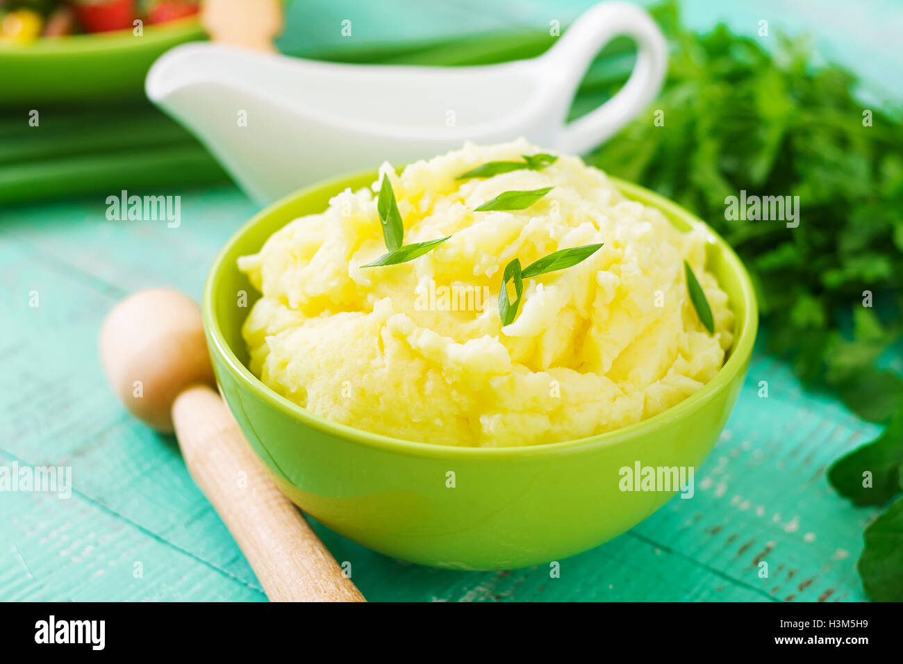 Fresh mashed potatoes with bowl Stock Photo - Alamy