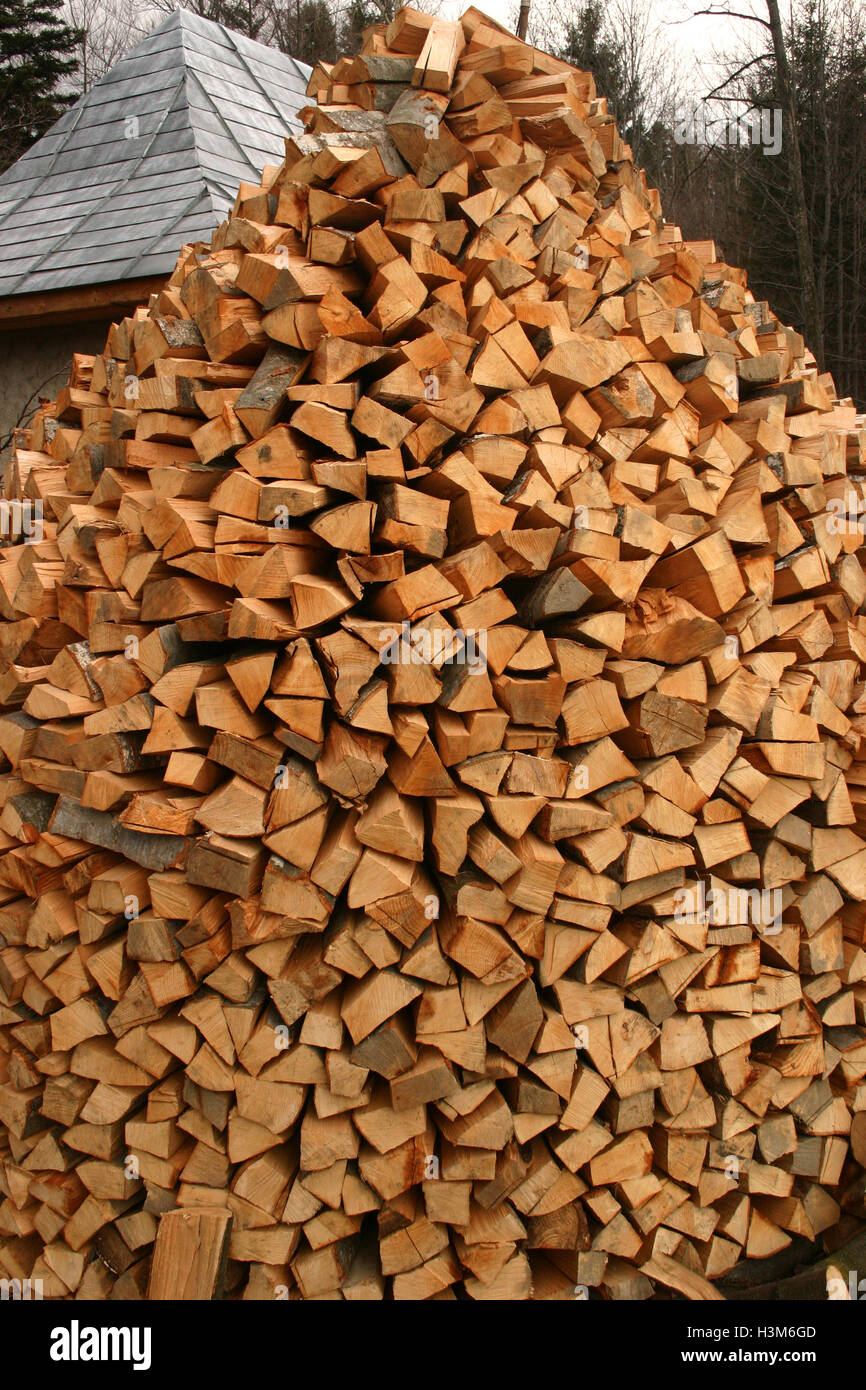 Storage piled cut chopped hi-res stock photography and images - Alamy