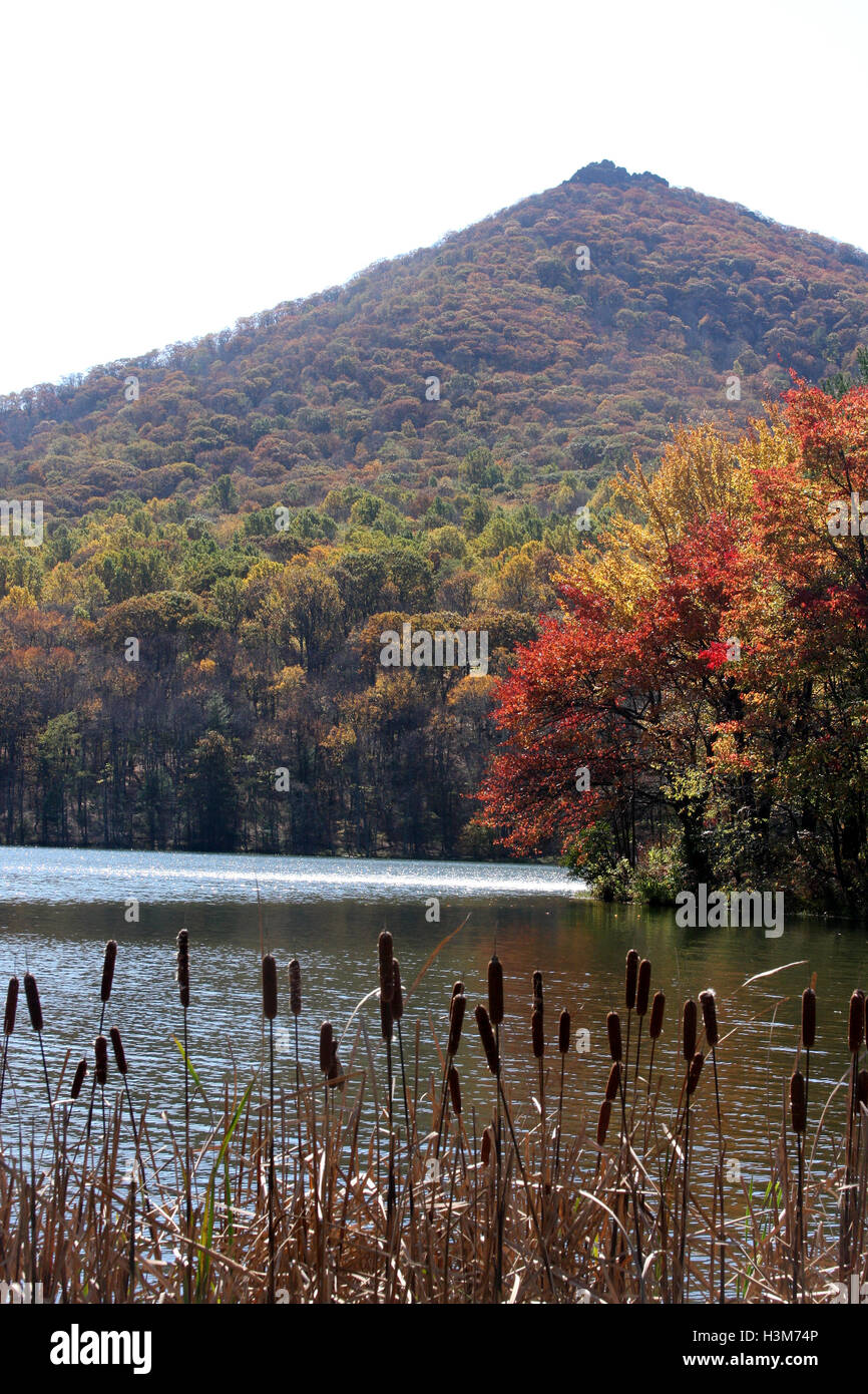 Chain lake trail hi-res stock photography and images - Alamy