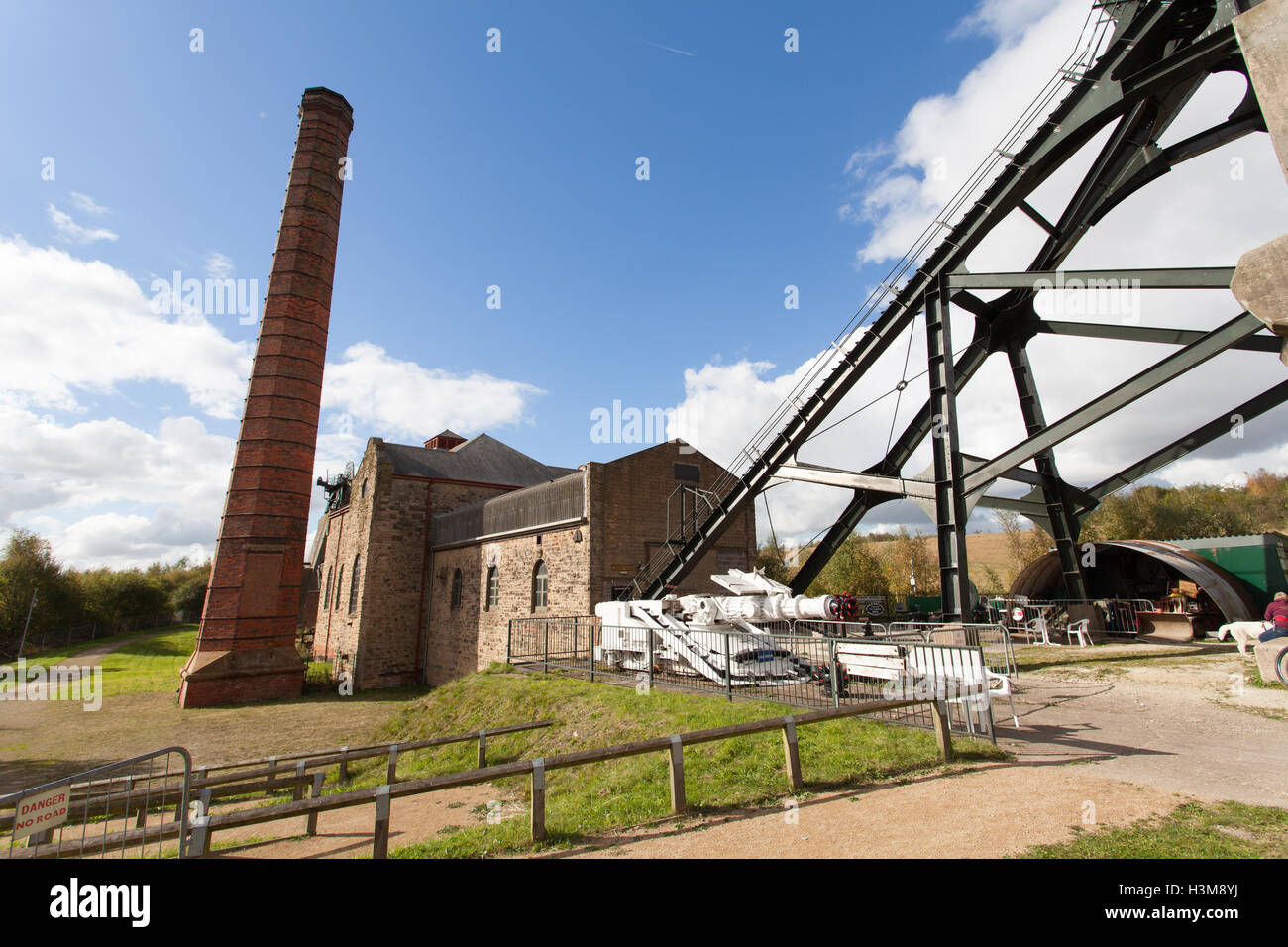Pleasley colliery pit head hi-res stock photography and images - Alamy