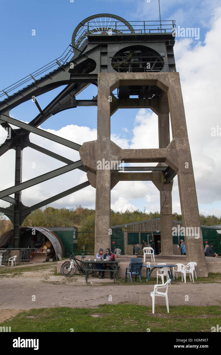 Pleasley colliery pit head hi-res stock photography and images - Alamy