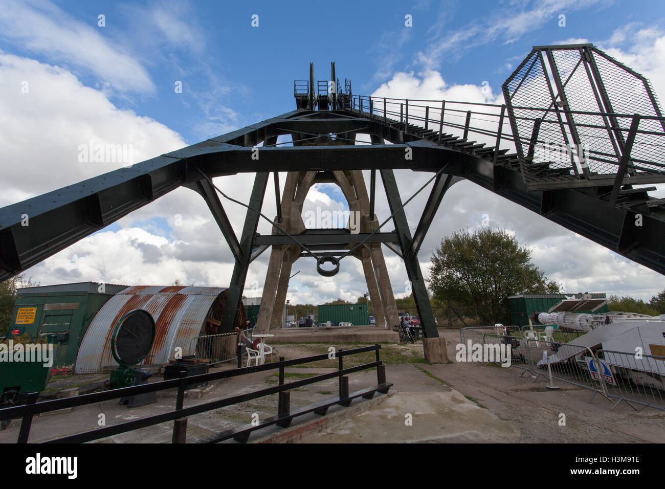 Pleasley colliery pit head hi-res stock photography and images - Alamy