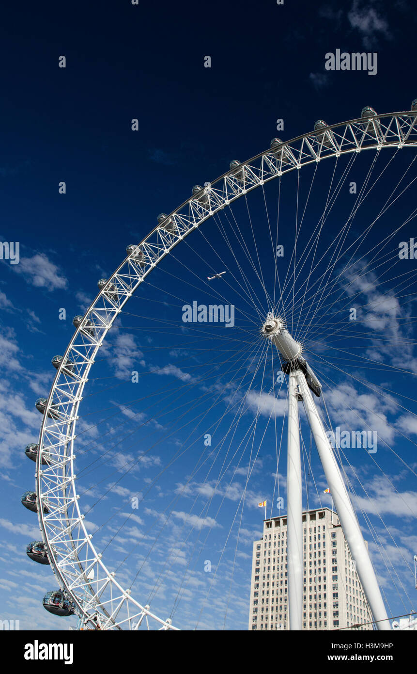 london eye,westminster bridge,ferris wheel Stock Photo - Alamy
