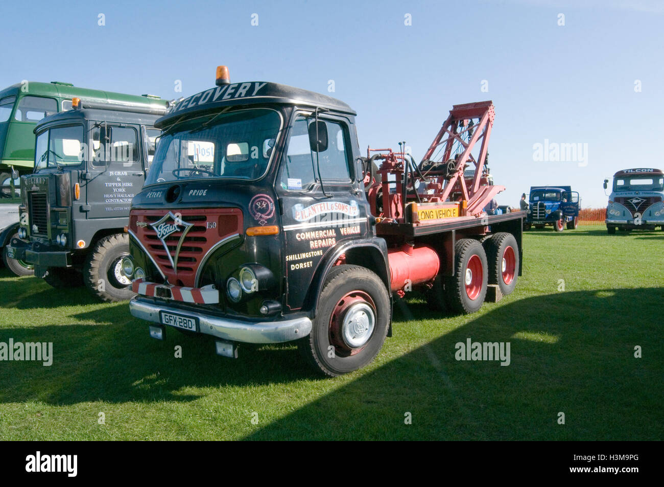 foden truck breakdown trucks lorry lorries english Stock Photo - Alamy